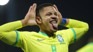 Vitor Roque Bio: Profile, Wiki, Age, Height, Weight, Position, Style of ...